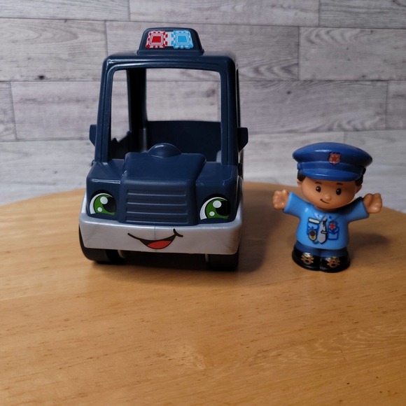 Fisher-Price | Toys | Fisher Price Little People Helping Others Police ...